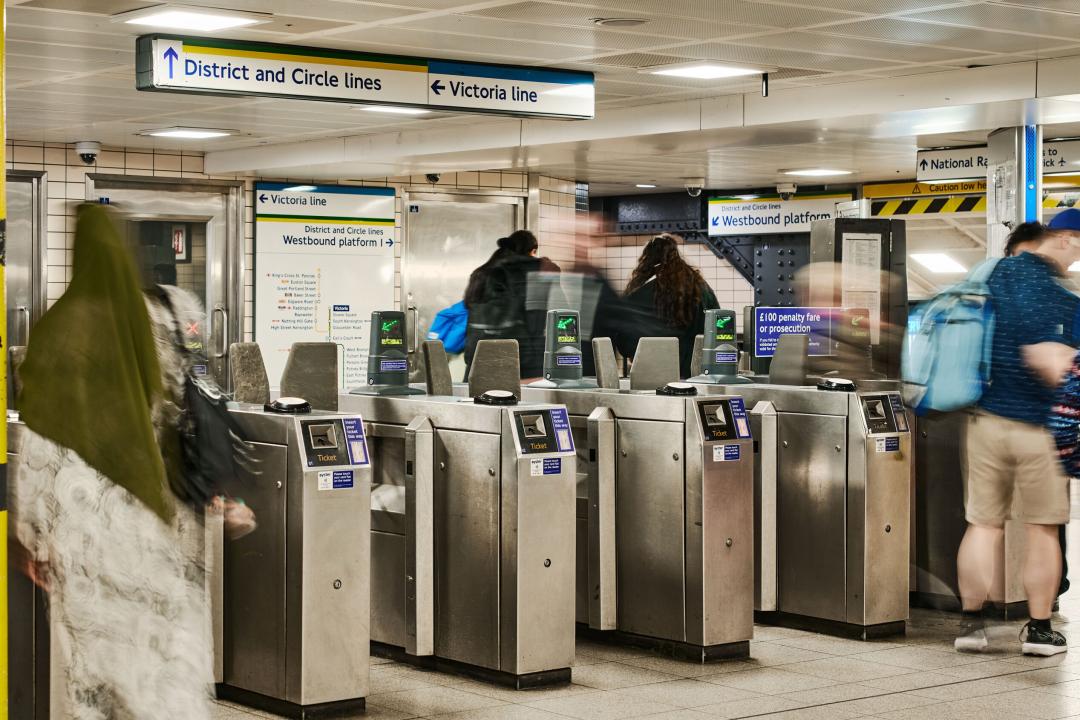 Indra Secures Seven Year Contract to Overhaul TfL’s Ticketing and ...