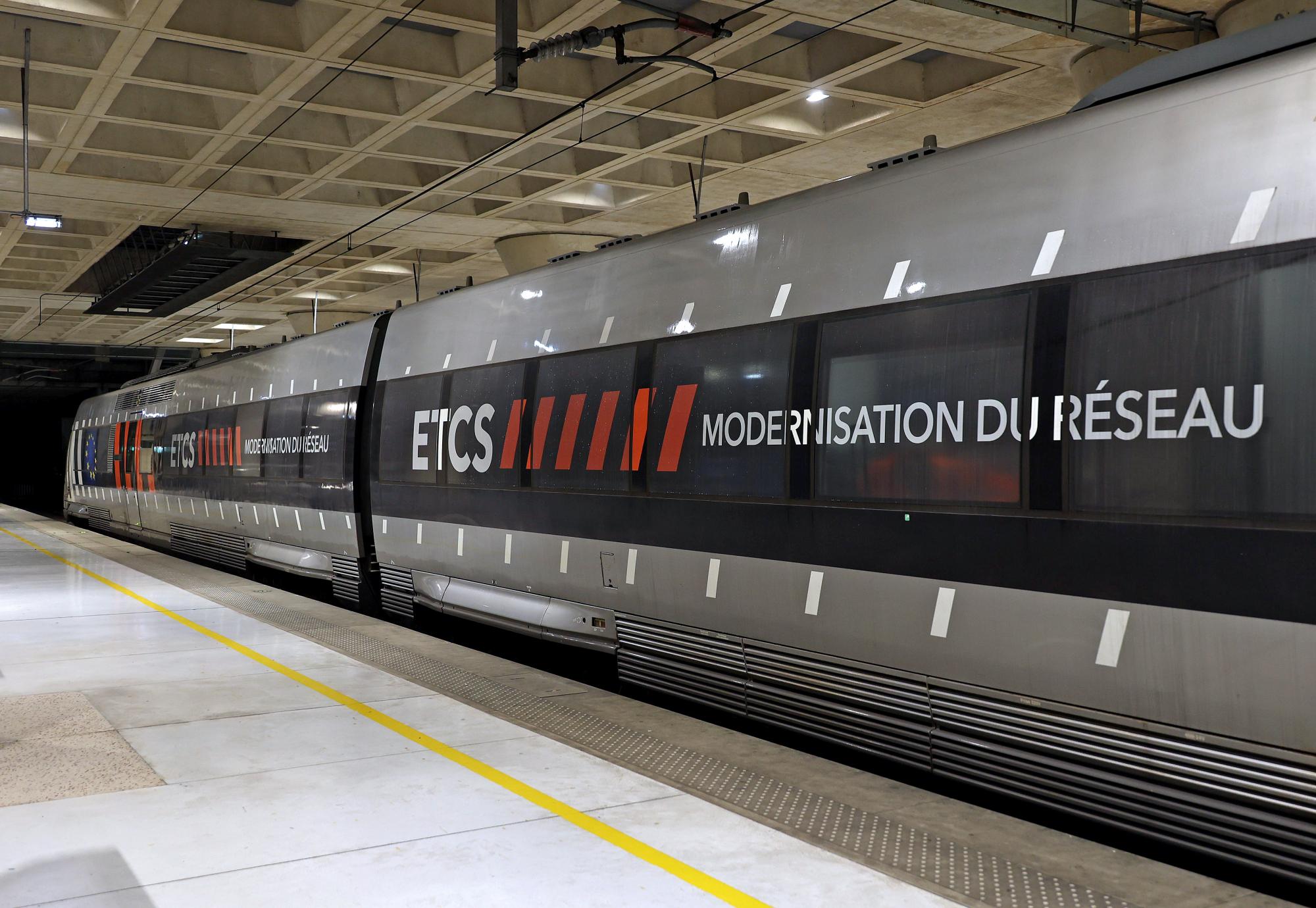 Hitachi Rail Succeeds in First Dynamic Test of Digital Signalling ...