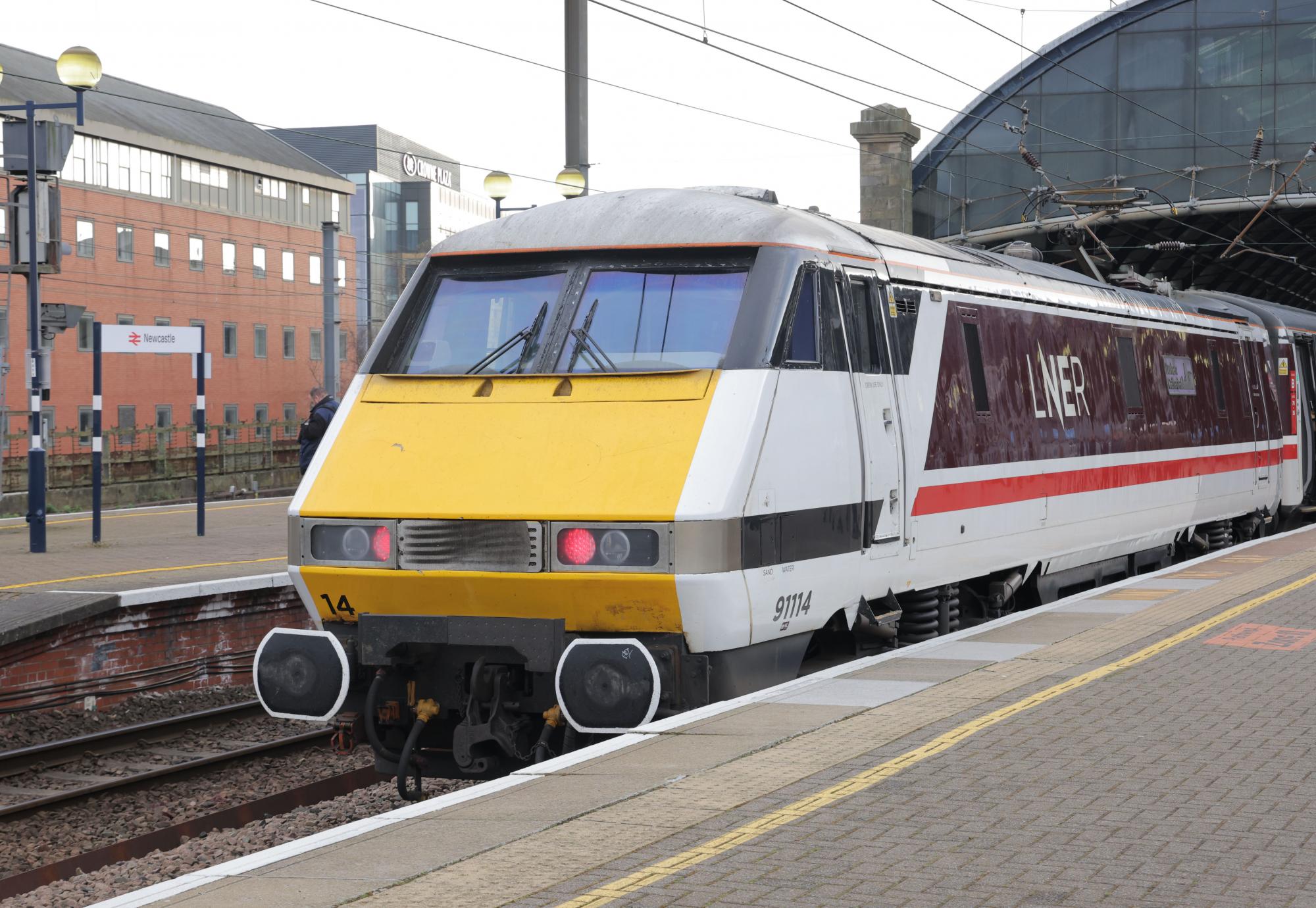 InterCity 225 Trains Return to the North East as LNER Expands Services ...